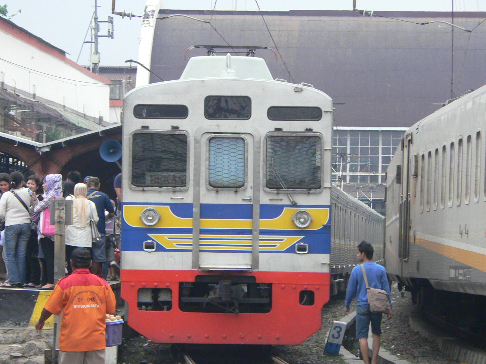 インドネシア鉄道ファン: さようなら Pakuan Express (1988 - 2011)