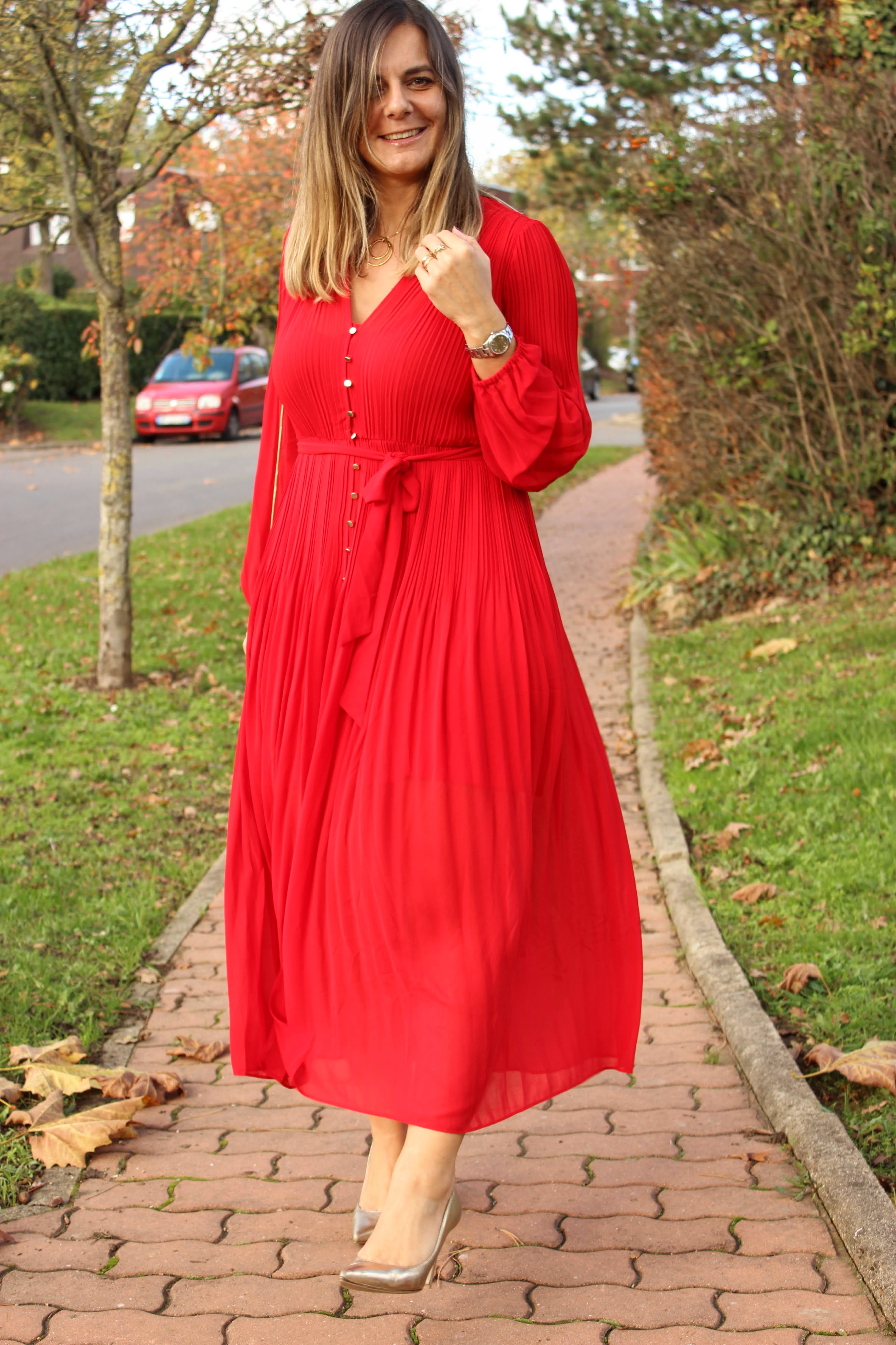 les petites bulles de ma vie: Comment porter la robe rouge?