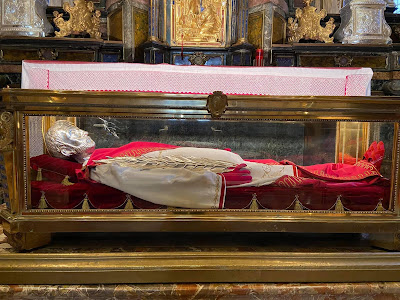 The Relics of St Victor Maurus in Milan | Christian News | Before It's News