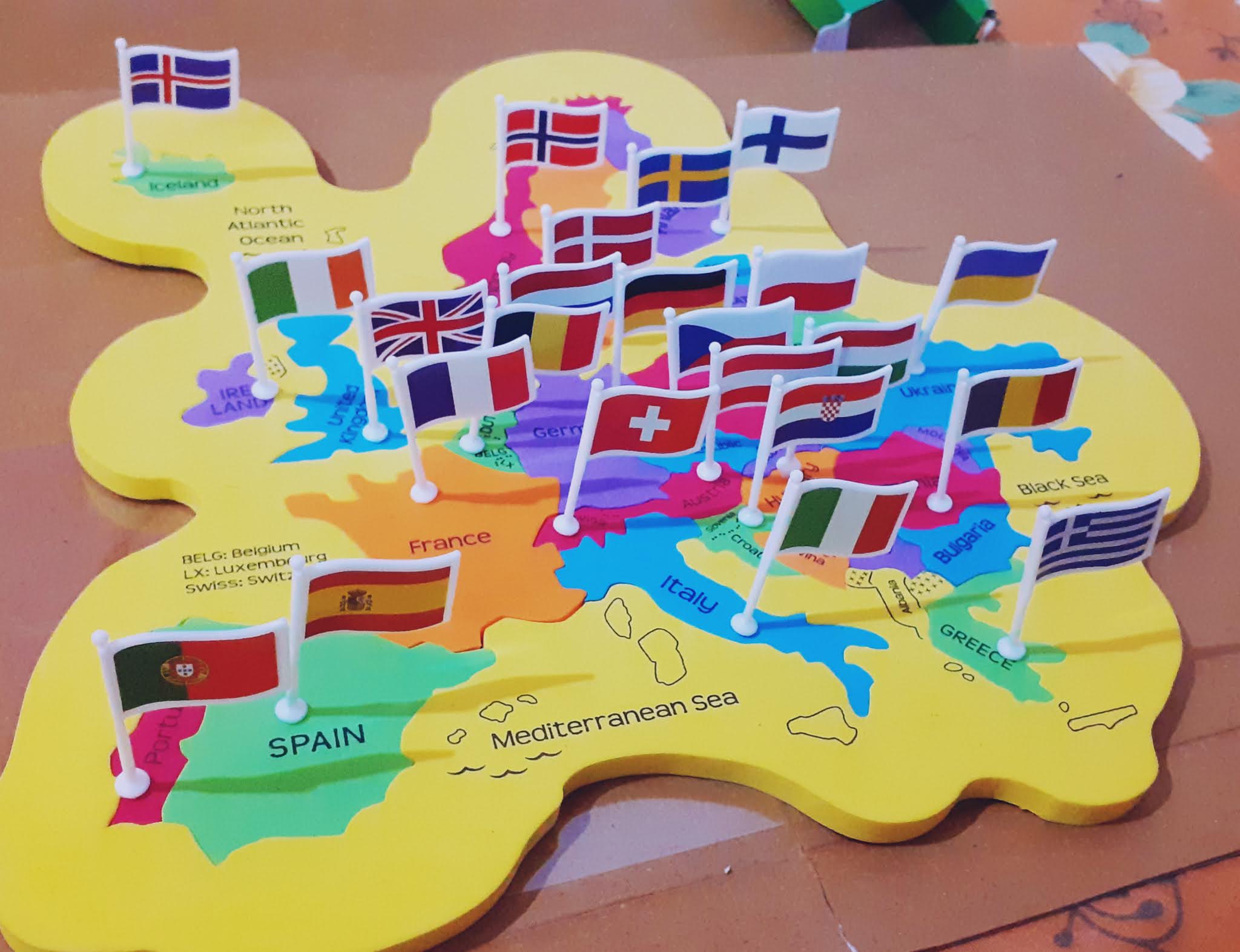 Play Learn Explore: GK - World Mapology - Countries Capitals Flags