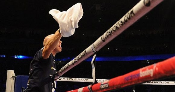 MODISMO "TIRAR LA TOALLA" . USOS Y SIGNIFICADO