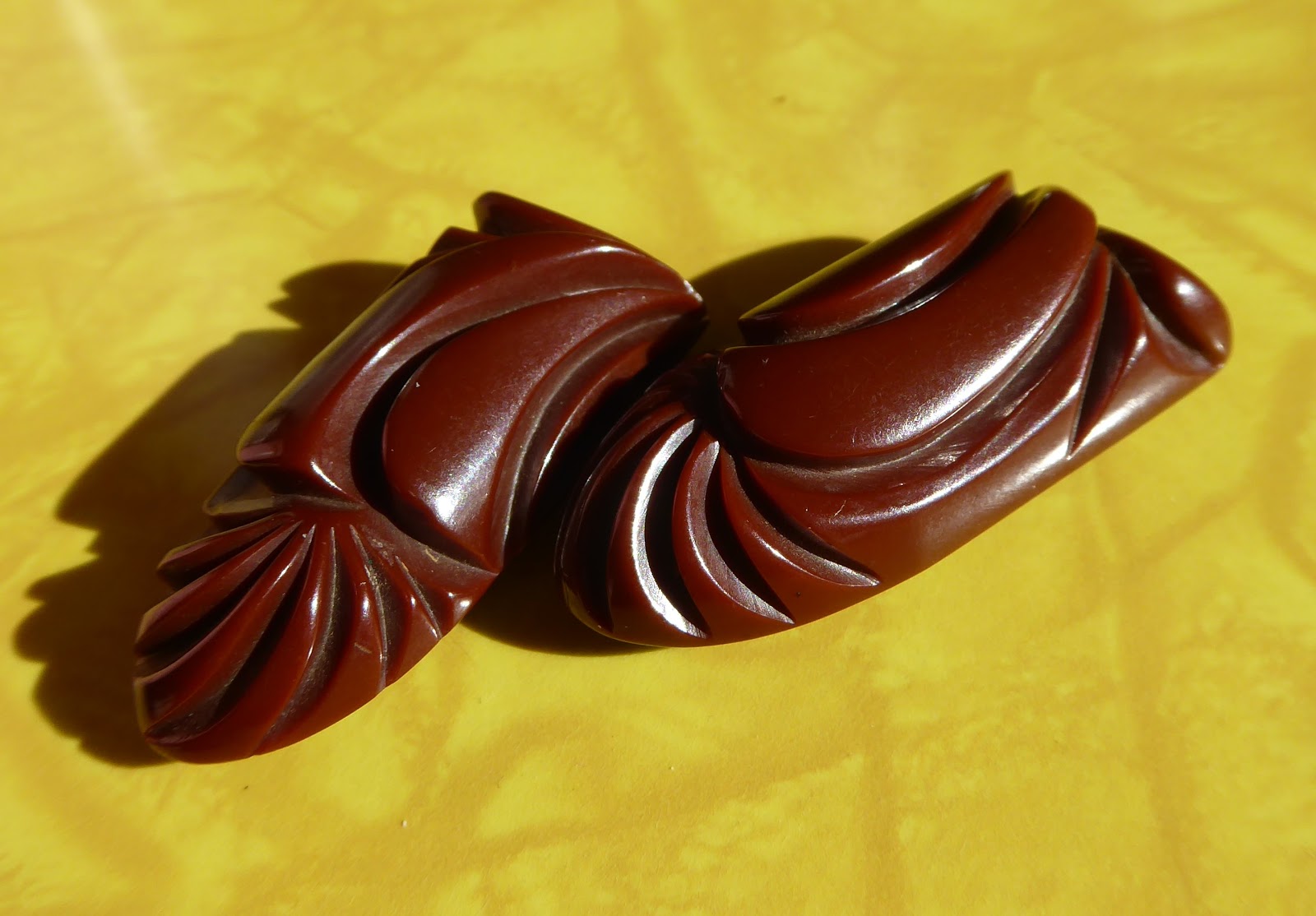 Sublime Mercies: The ABCs of Collecting Vintage Costume Jewelry: A -G