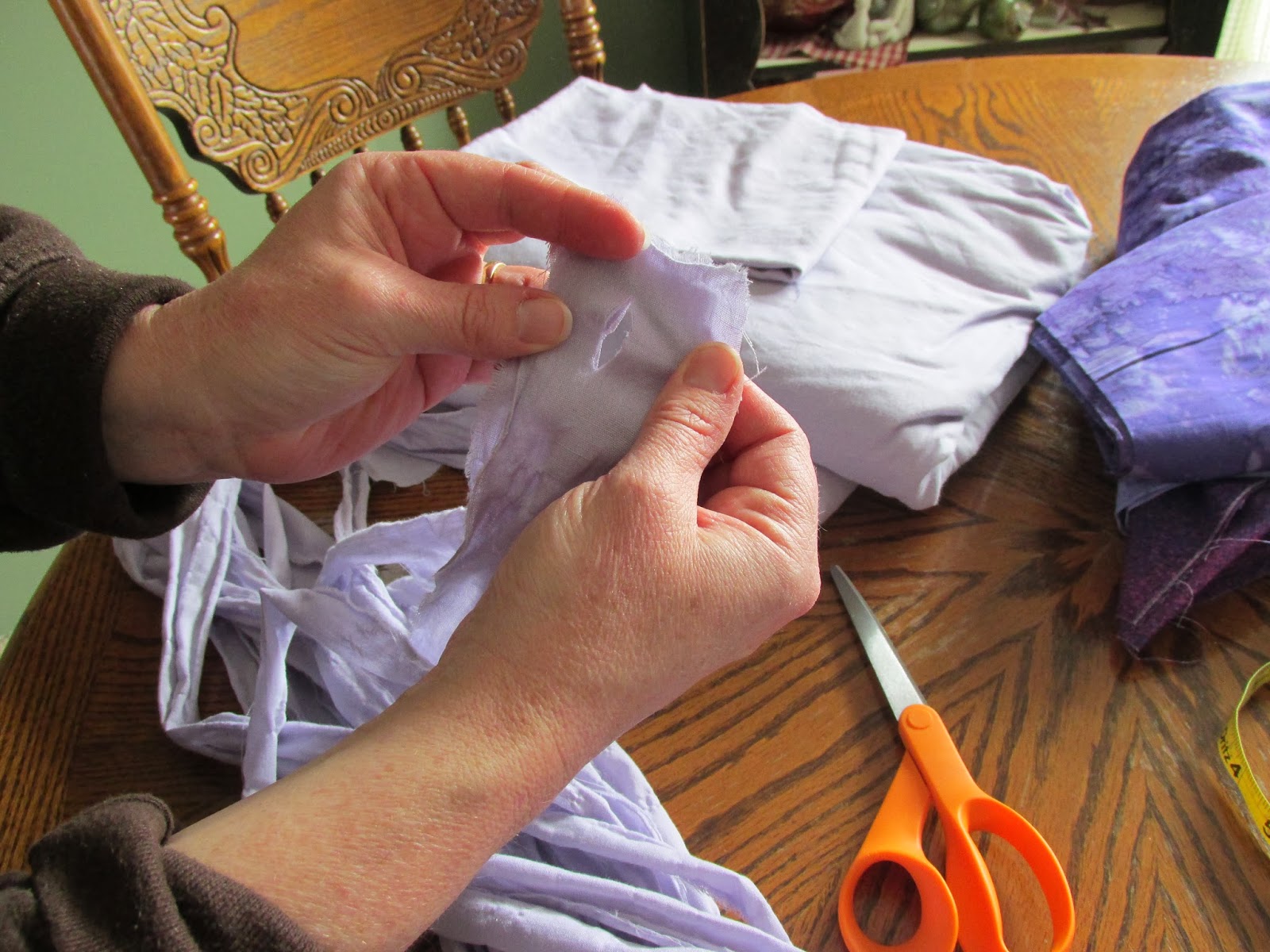 The Primitive Roost..LLC .....: How to tear fabric strips for using in ...