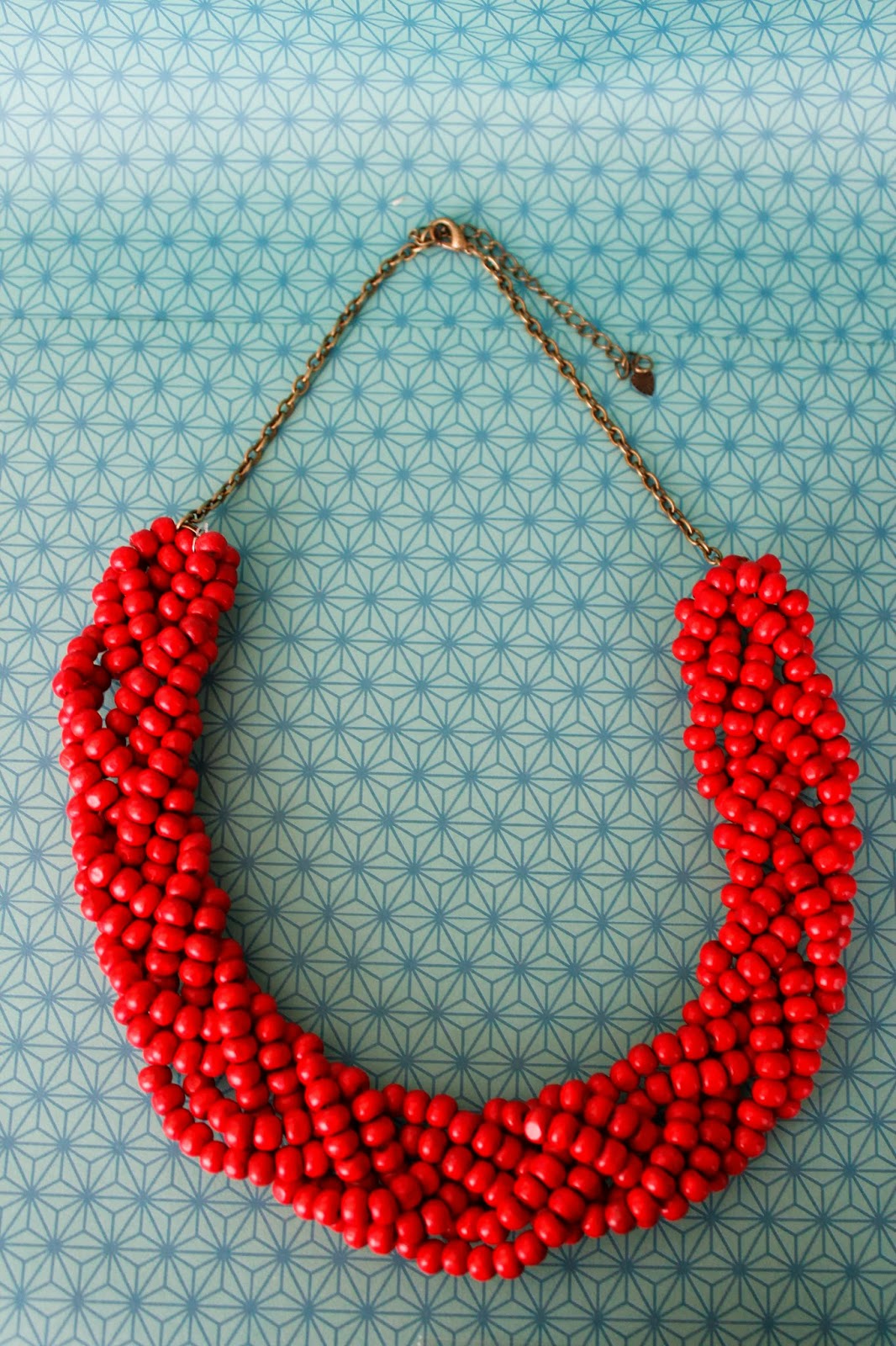 Destino: París: Collar rojo bolas y pulsera a juego