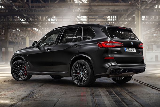 2022 BMW X5 ve X6 Black Vermilion Editions