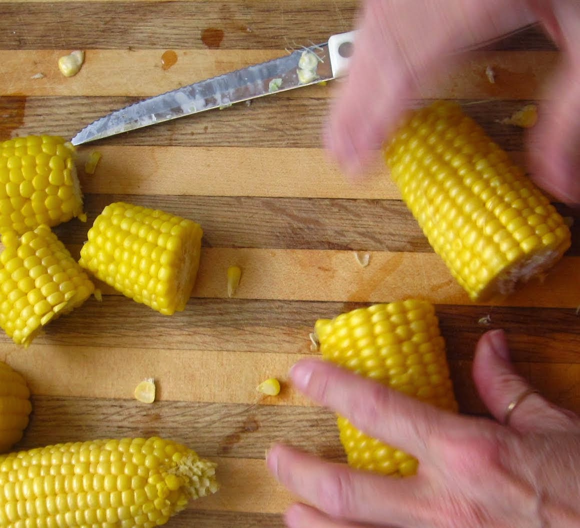 Daily*Dishin: Quick Thyme Corn Cobbettes