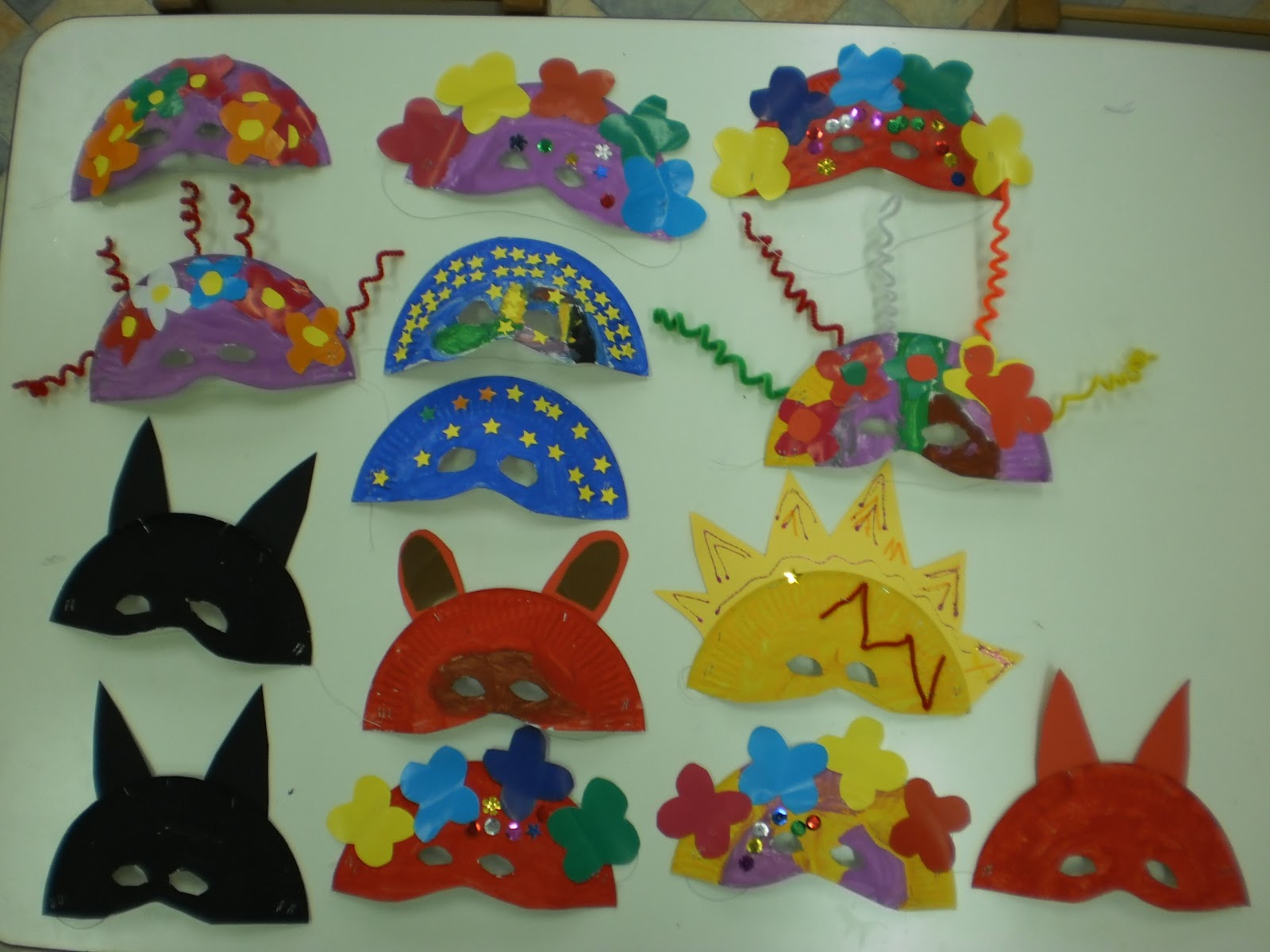 5ο Νηπιαγωγείο .... Σερρών : Μάσκες από χάρτινα πιάτα!