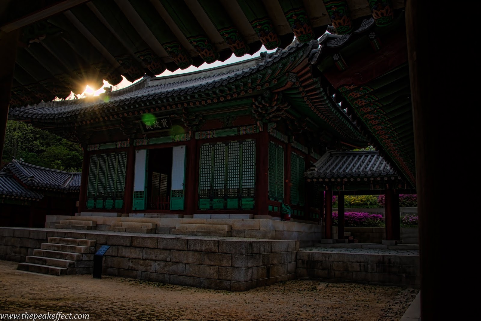 The Peak Effect: Seoul Temples, South Korea