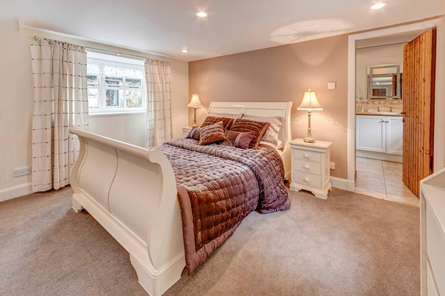 The Holiday Cottages: The Strone, Luss, Argyll, Loch Lomond & The ...