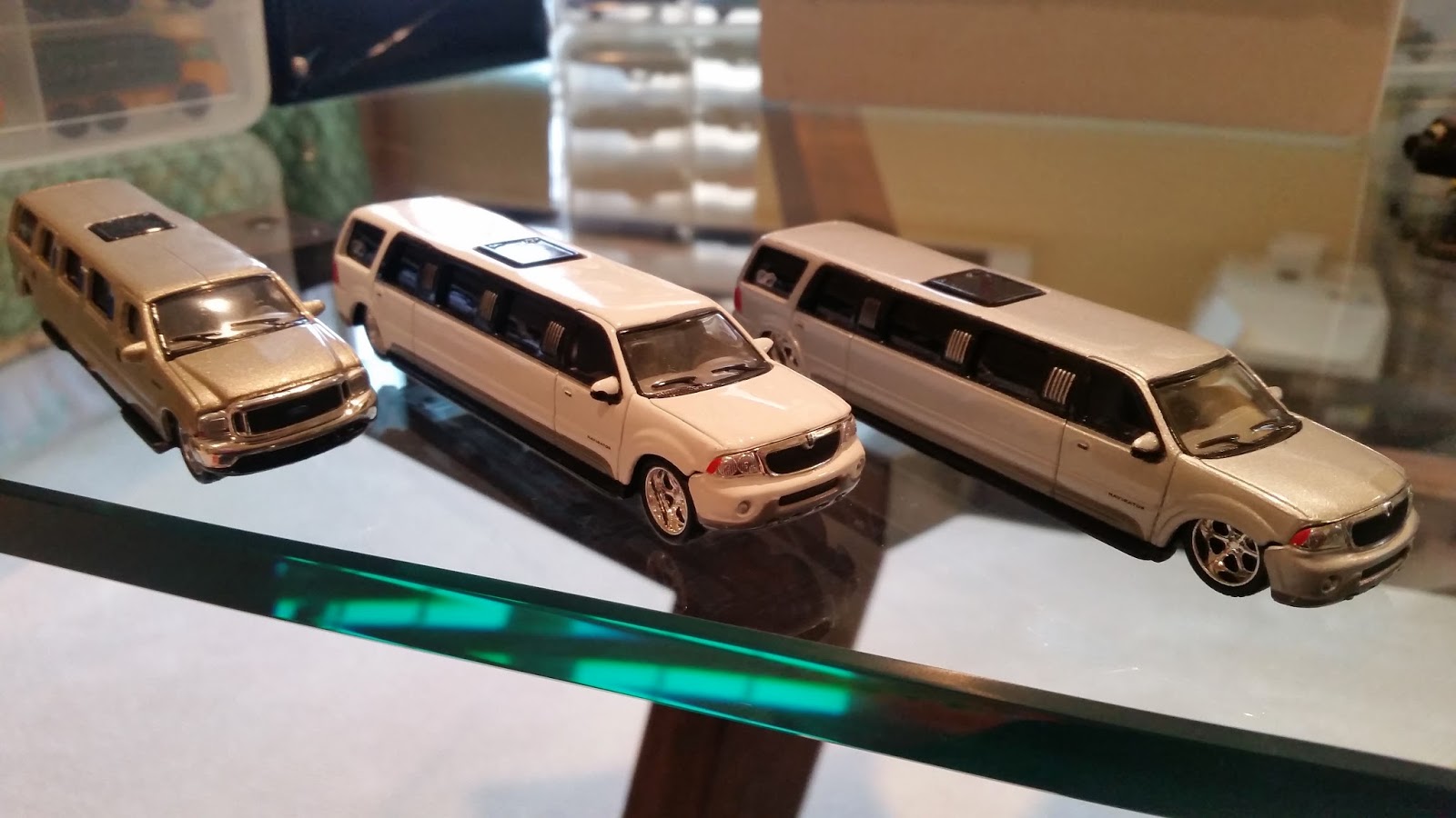 Matchbox Frenzy: Lincoln Navigator and Ford Excursion Stretch Limos