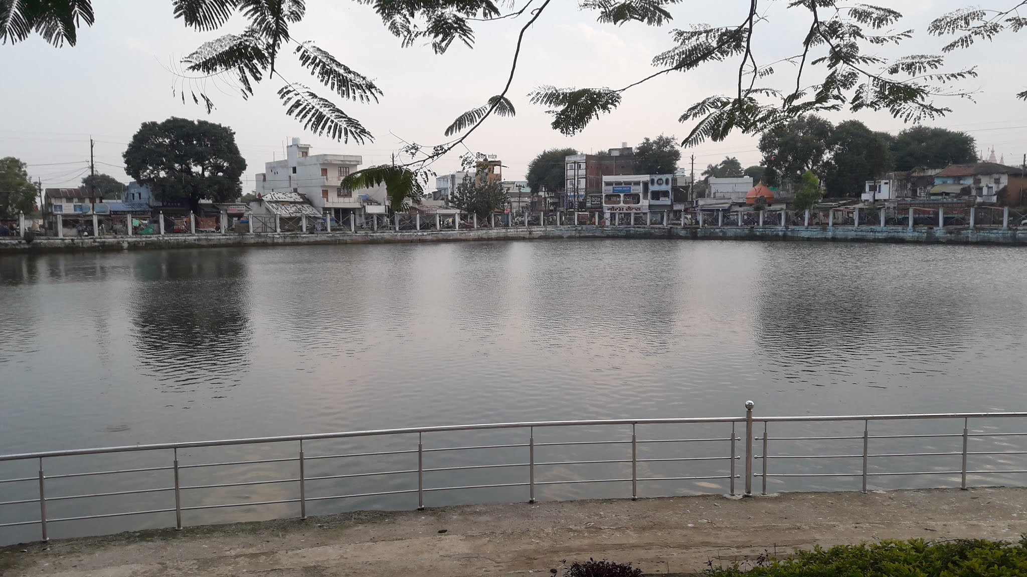 Subhash Park Chhota Talab in the middle of the city-Chhindwara