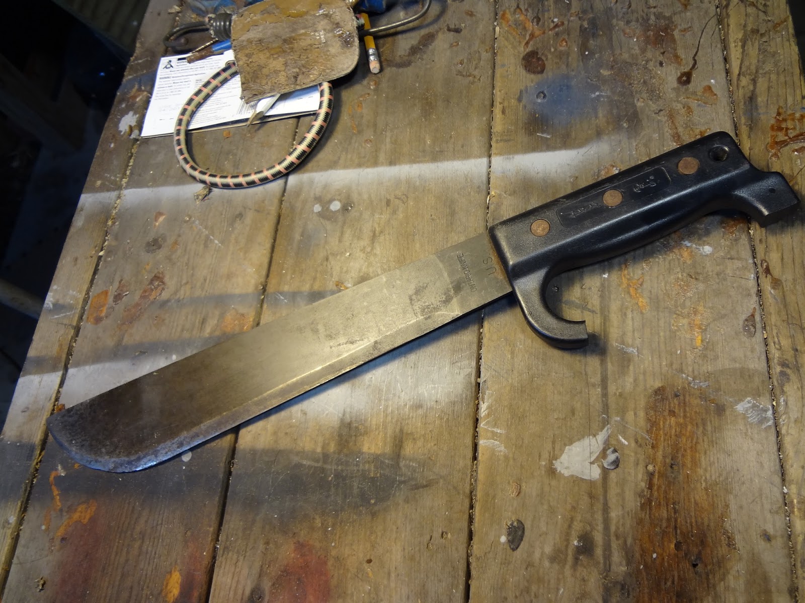 Woods Roamer: PERSONALIZING YOUR MACHETE