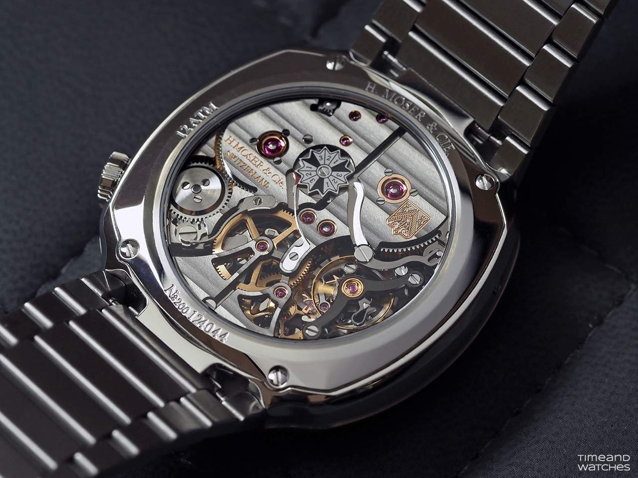 Review: H. Moser & Cie. Streamliner Perpetual Calendar | Time and ...