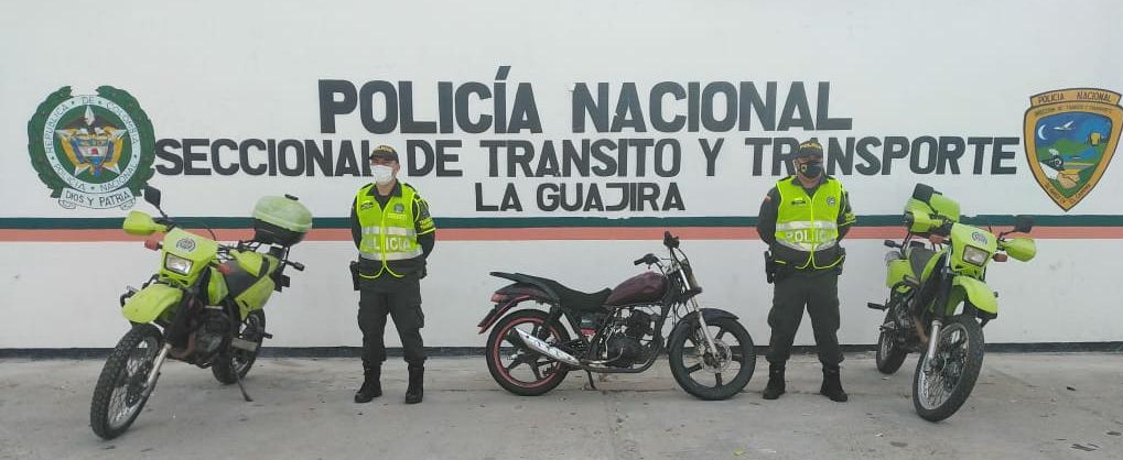 Seccional de Tránsito y Transporte de la Policía Nacional, realiza operativos en vías guajiras ...