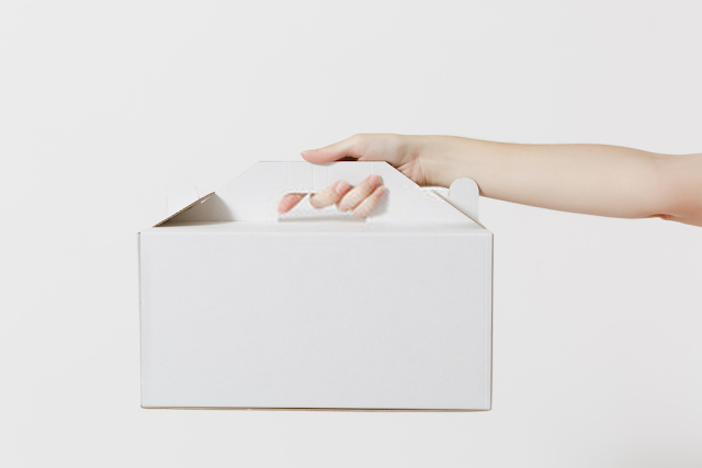 Luxury White Boxes in Different Styles and Designs