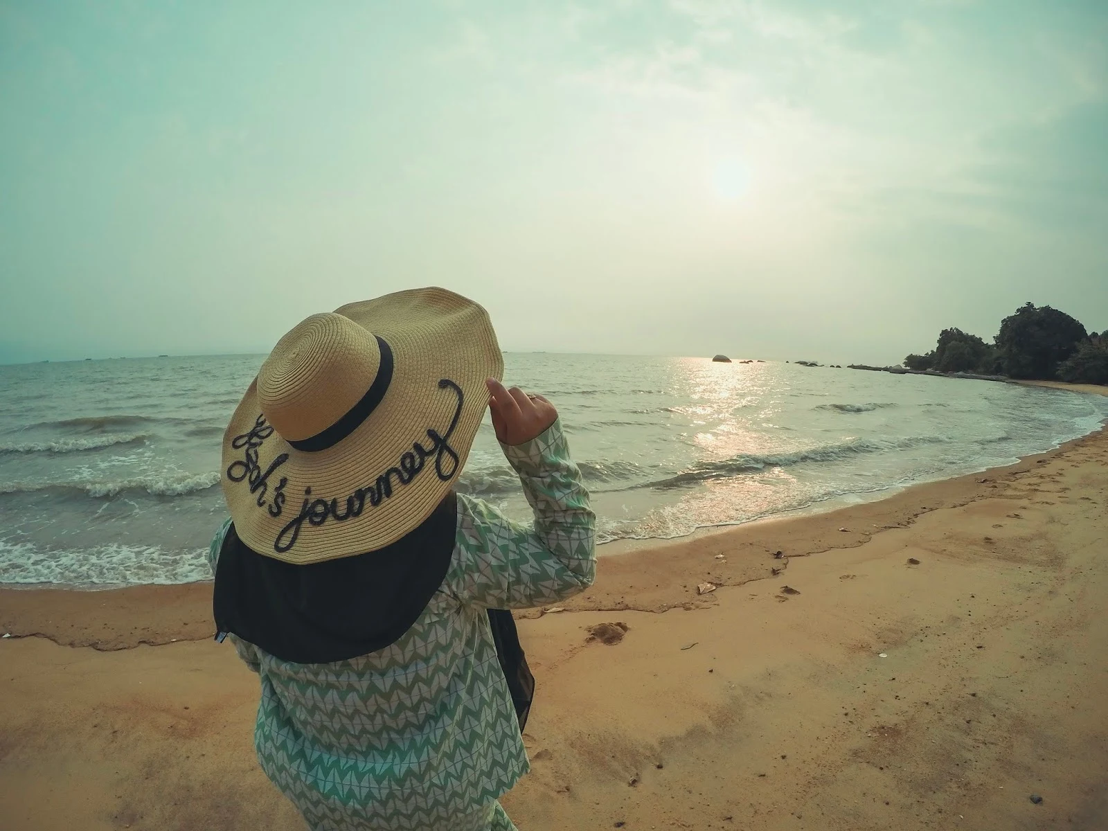 Ambil Angin Petang di Pantai Tanjung Bidara Melaka | Blog Sihatimerahjambu