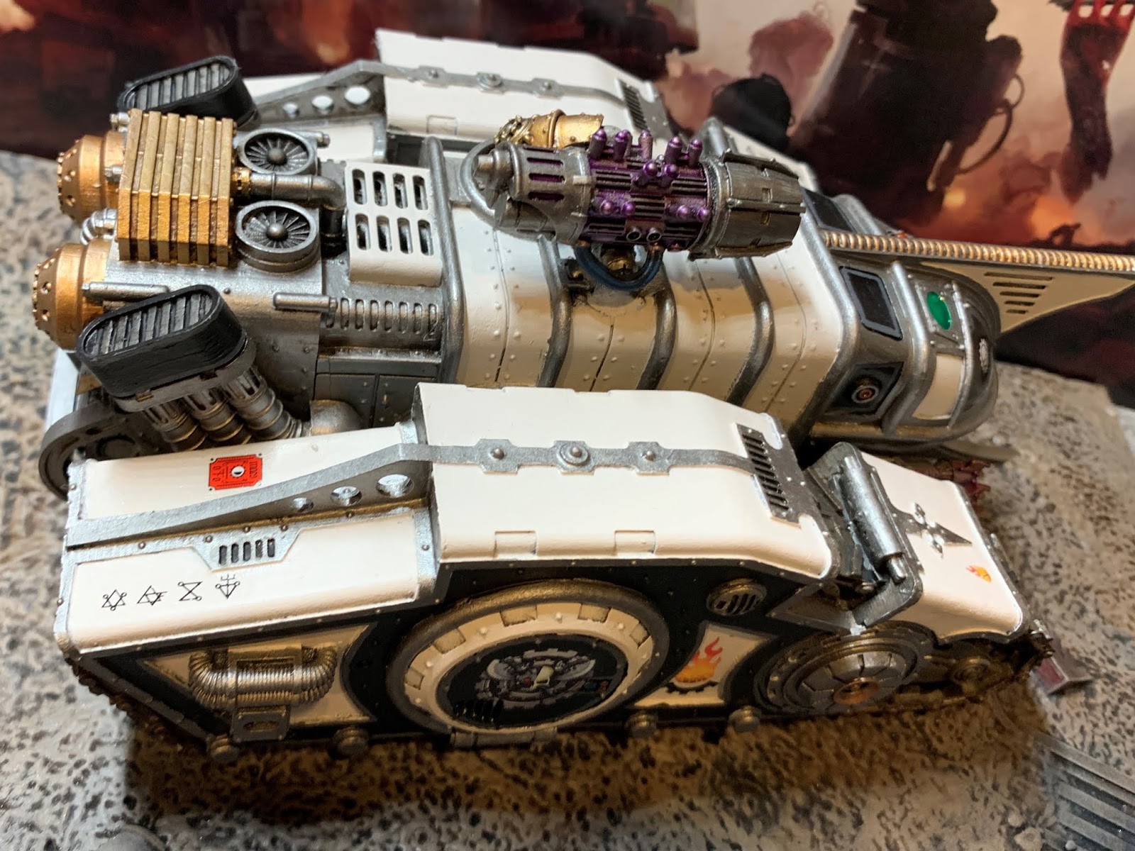 Millest's Mediocre Meanderings: Mezoa Rolls Out - Macrocarid Explorator