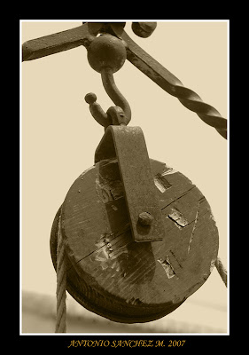 MAQUINAS SIMPLES: HISTORIA DE LA POLEA