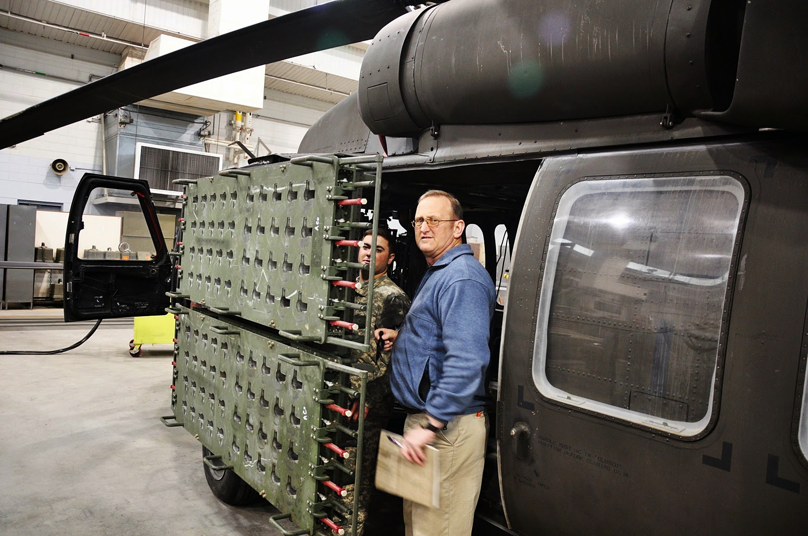 វិទ្យាសាស្រ្តយោធាកម្ពុជា: Minelayer mine dispenser