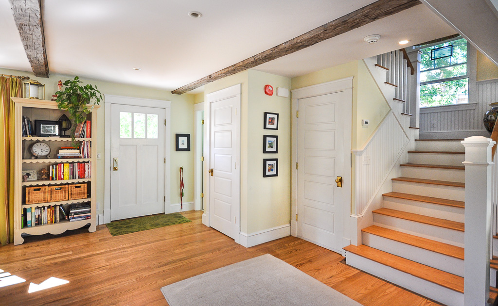 SoPo Cottage: Our Own Open Concept Cottage: First Floor