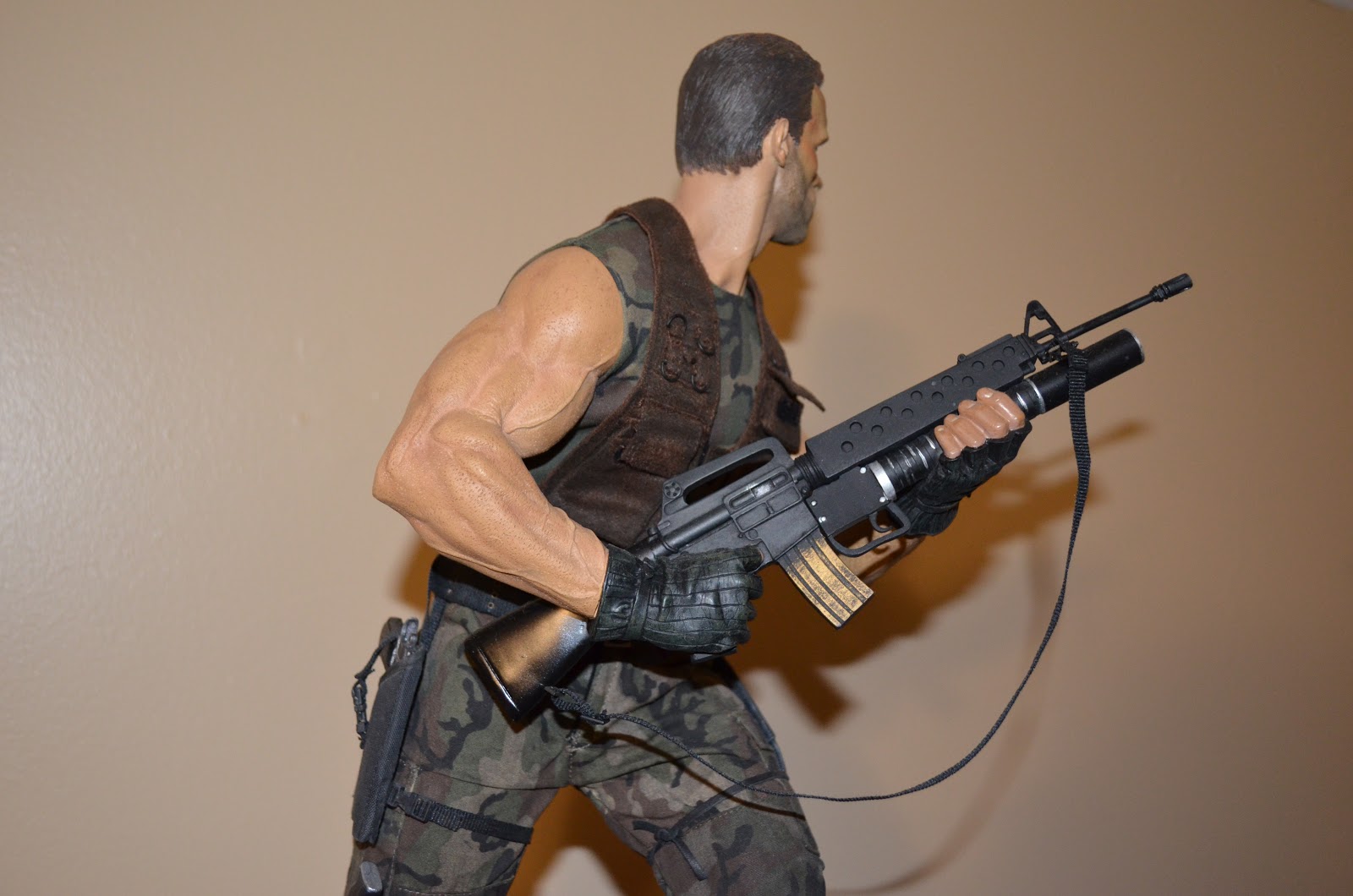 TheEvilEmpire: Dutch Schaefer Predator Premium Format Figure
