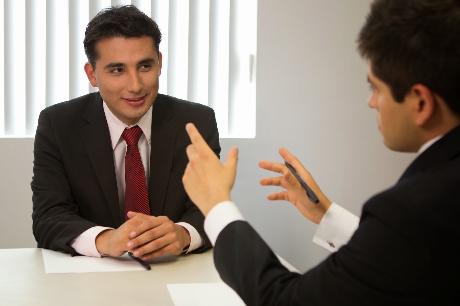 Tiendas 3B / (Bueno, Bonito y Barato): Tiendas 3B / ¡TE ESTÁ BUSCANDO!