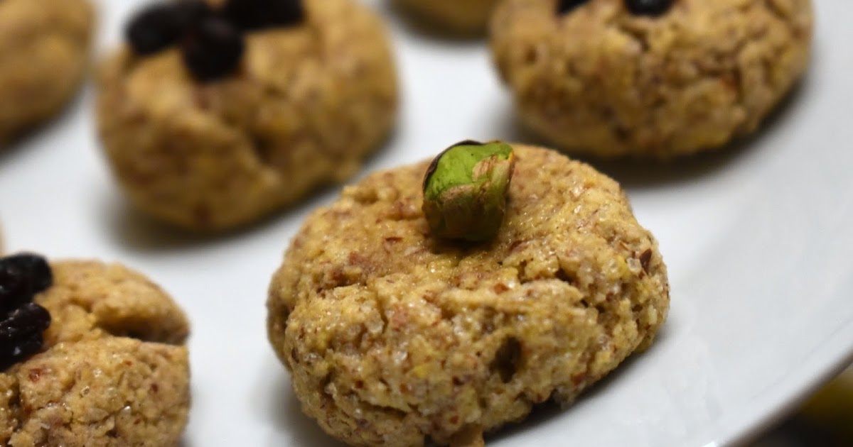 Hadgi Badah (Iraqi Cardamom Cookies) #EattheWorld