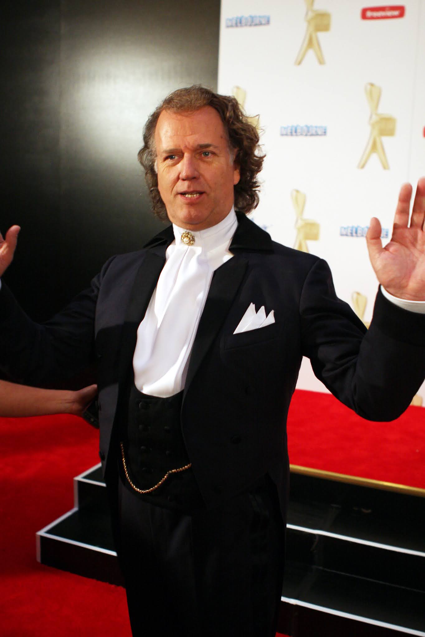 Florin Meşca - Magazin cultural: JERUSALEM OF GOLD - Ofra Haza și André ...