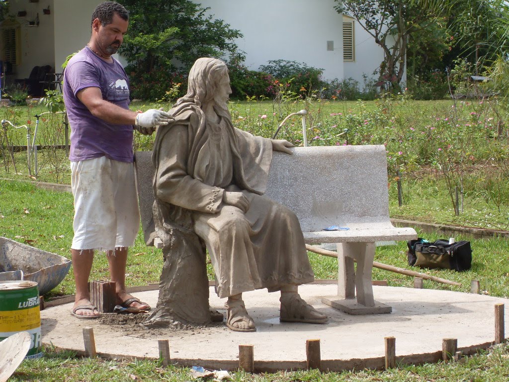 ESCULTOR ELIAS SANTOS: Estatua em barro passado para o cimento Escultor ...