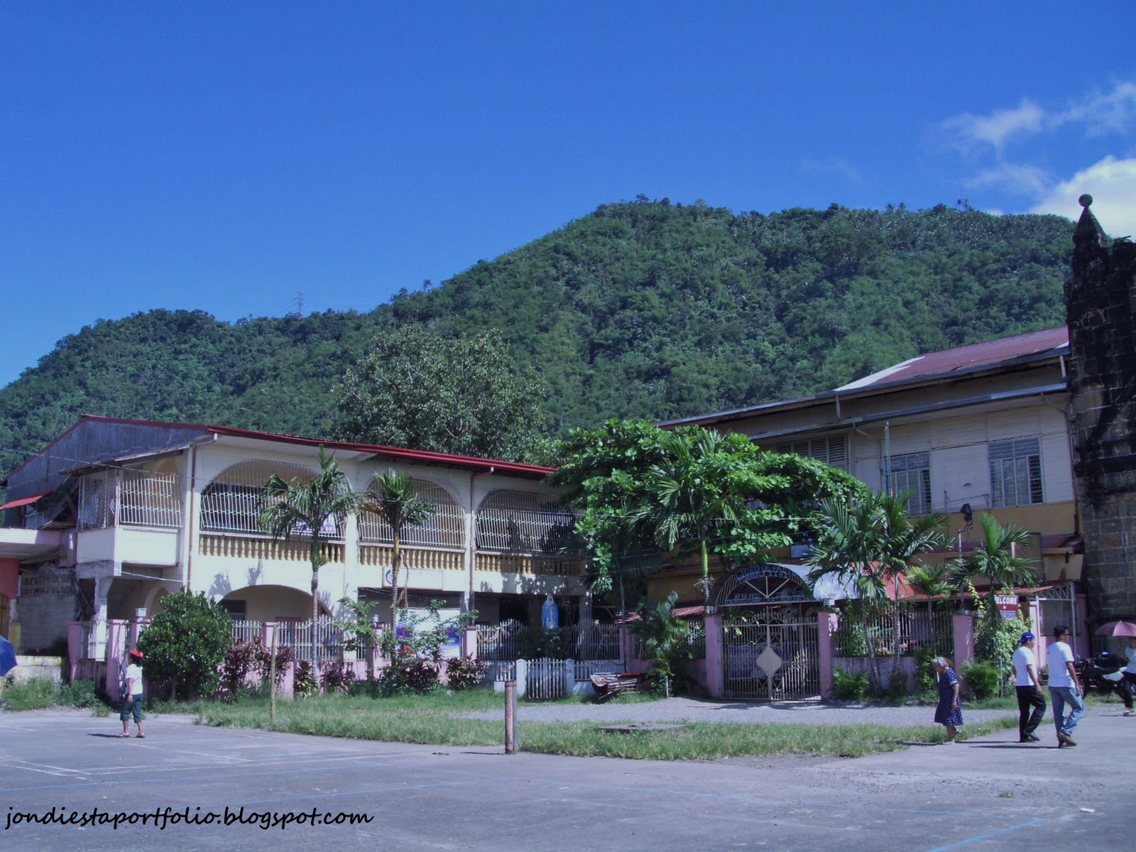 Perspectives in White Scratch Papers: Navigating Laguna Loop: Paete