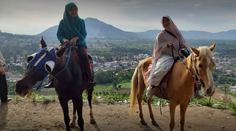 Puncak Gundaling Berastagi, View Terbaik Menikmati Gunung Sinabung dan ...