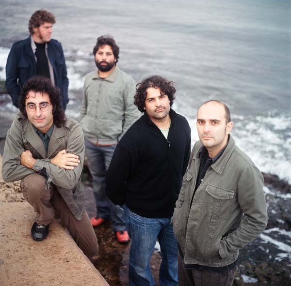 La Voz en Color: ¿Qué Frontera? Antònia Font, analizamos "Lamparetes ...