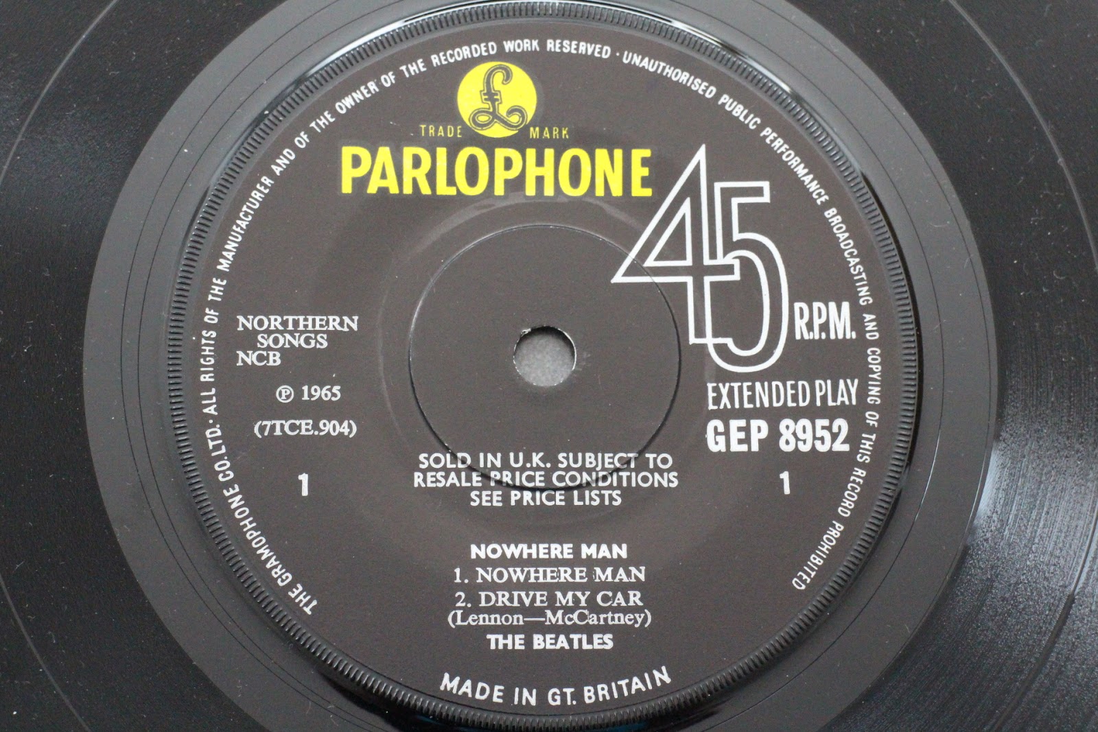 The Beatles-levyhylly: Nowhere Man -EP (UK 2nd pressing) SOLID CENTRE