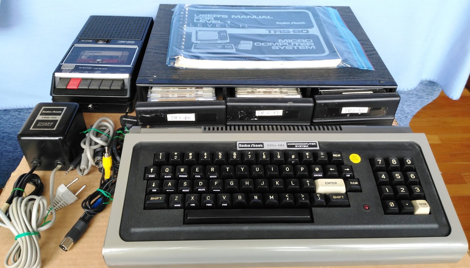 Retro Ordenadores Orty: Ordenadores TRS-80. Tandy, Alice y Dragon ...