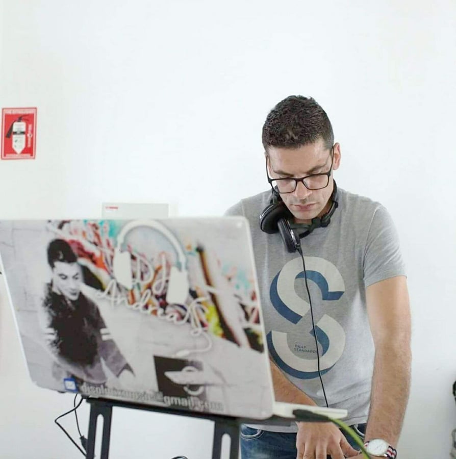 ShowTime-cy: DJ ANDREA S - ΟΤΑΝ ΟΙ ΓΑΜΟΙ ΚΑΙ ΟΙ ΒΑΦΤΙΣΕΙΣ ΘΕΛΟΥΝ ΤΟΝ ...