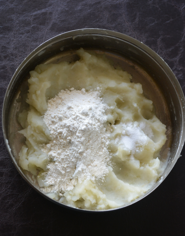 Veggie Platter: Potato Gulab Jamun