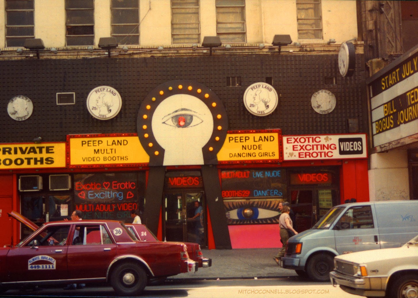 25 Amazing Snapshots of Times Square From the 1980s ~ Vintage Everyday