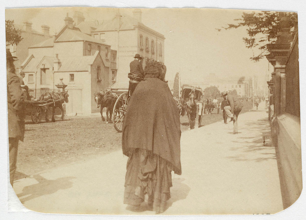 30 Amazing Candid Snapshots of Sydneysiders and Sydney’s Bustling ...