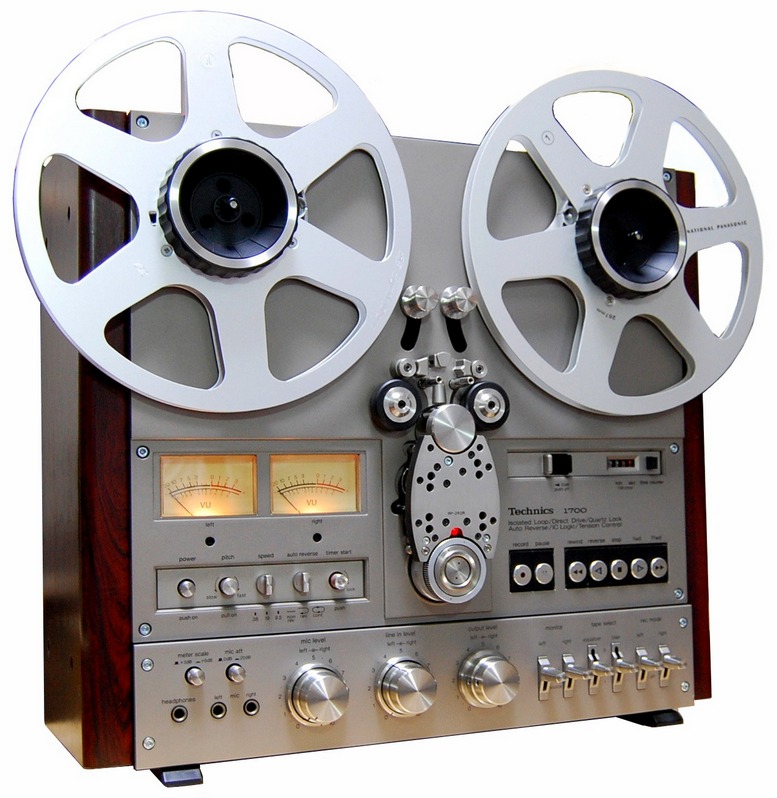 Golden Age Of Audio: Technics RS-1700