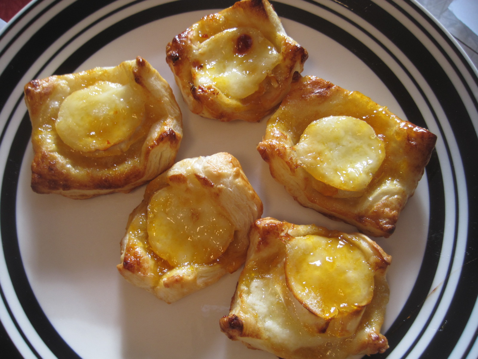 Things to do while wearing an apron...: Brie Pastry Squares