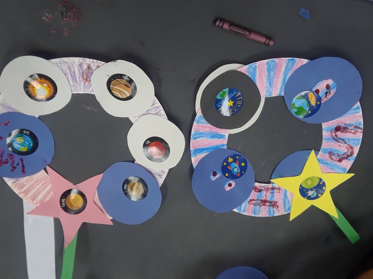 Deanna's Delightful Library Crafts and Activities