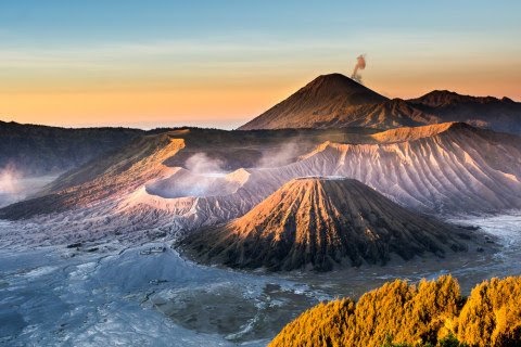Perbedaan Kawah dan Kaldera