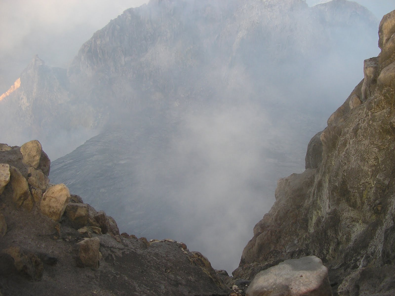 AFVENDIANT: PENDAKIAN MERAPI PASCA ERUPSI : Menggapai Puncak Baru