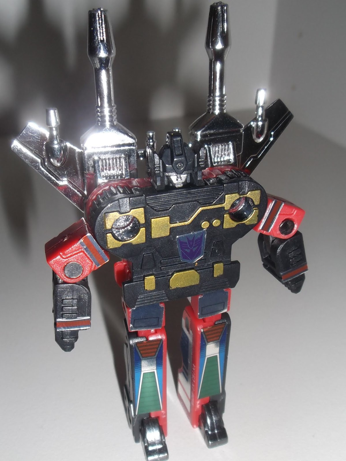 2 Minute Toy Break!: Transformers G1 Re Issue Ravage/Rumble