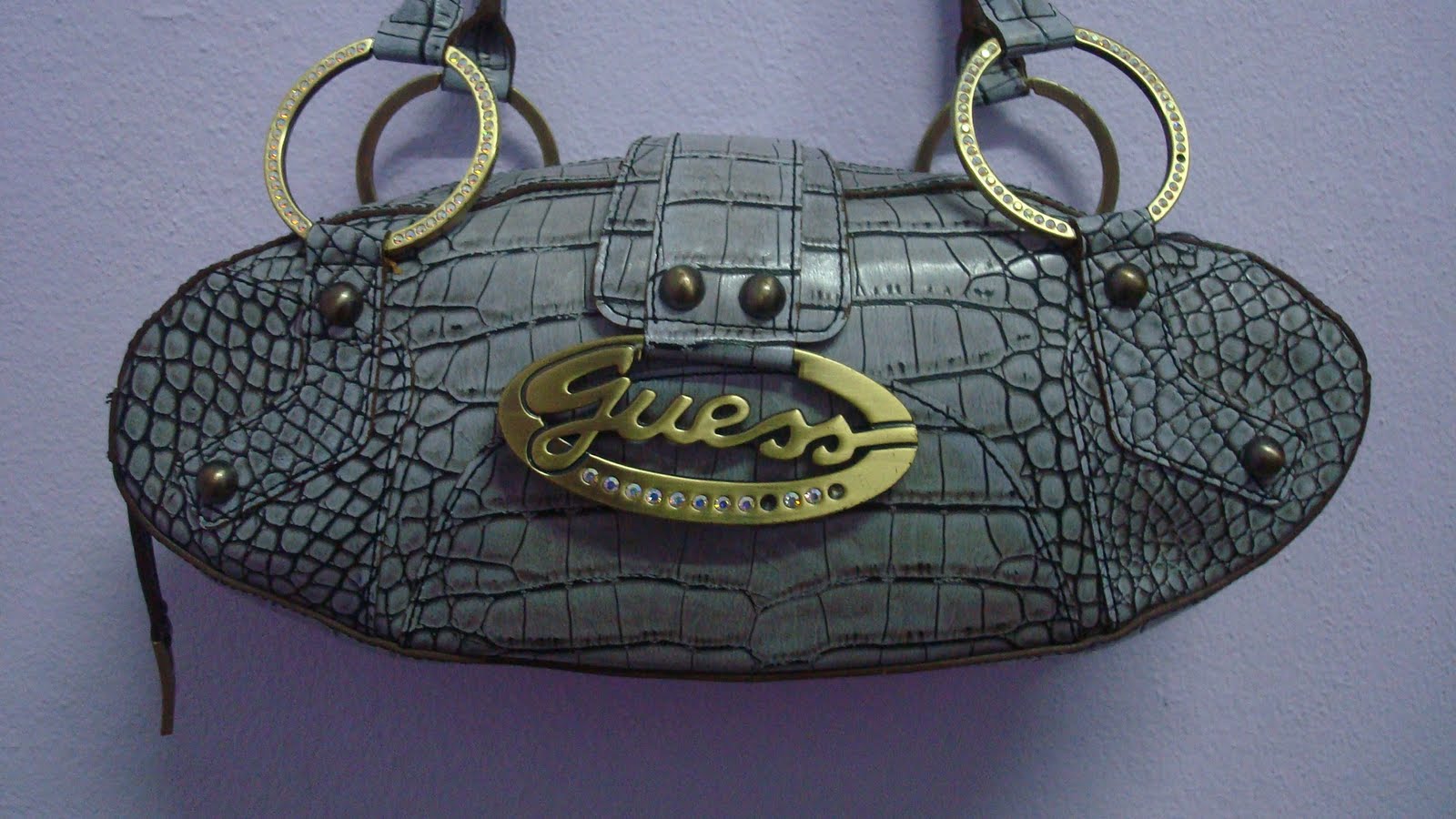 IHM STORE: AUTHENTIC GUESS HANDBAG - SHOULDER BAG (SOLD)