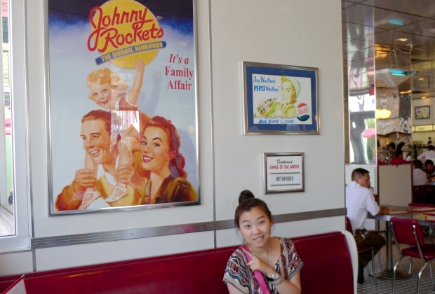 It's a Lovely Day: Johnny Rockets at Knotts Berry Farm, Los Angeles