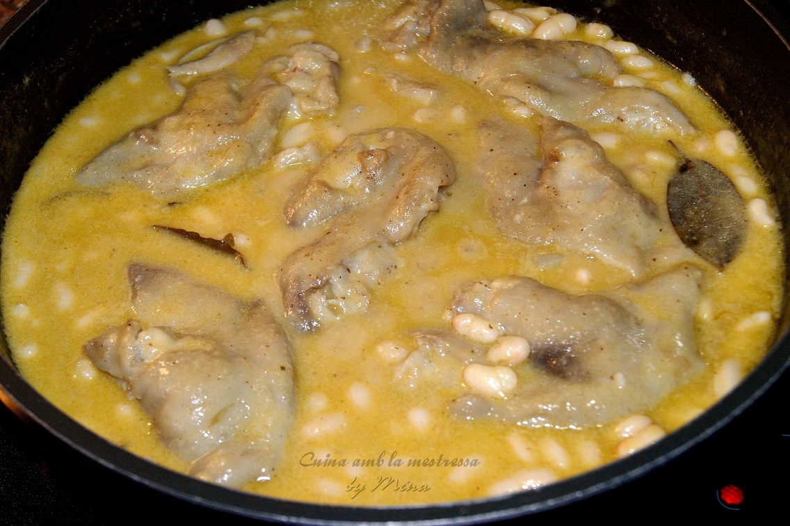 Cocina con Mina: Manitas de cerdo {iaia Carmeta}con judías blancas