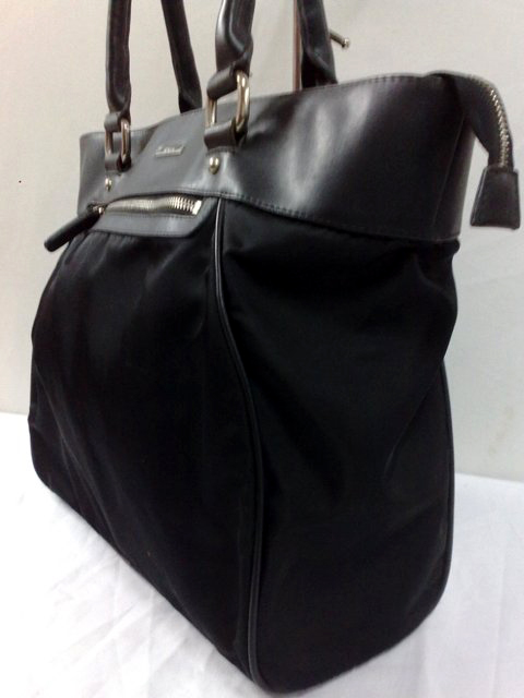 JohairiStore: Authentic PADINI TOte Bag (SOLD)