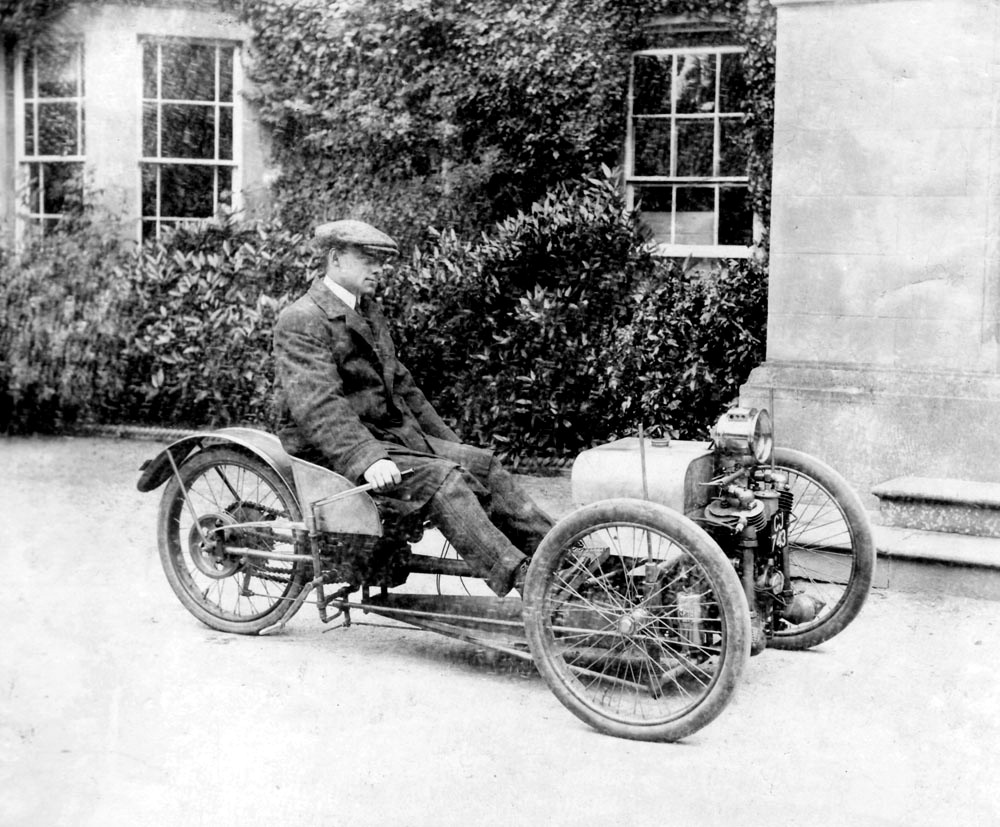 1909 Three-Wheeled Runabout, the First Morgan’s Vehicle | Vintage News ...