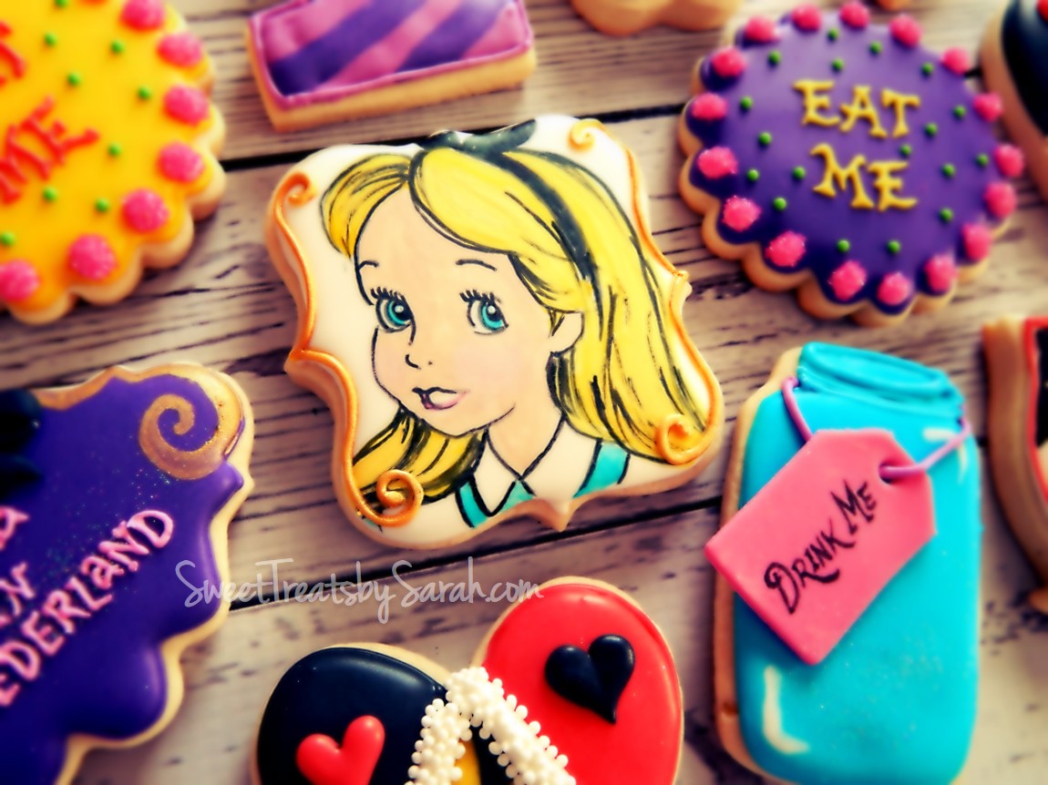 Alice In Wonderland Eat Me Cookie